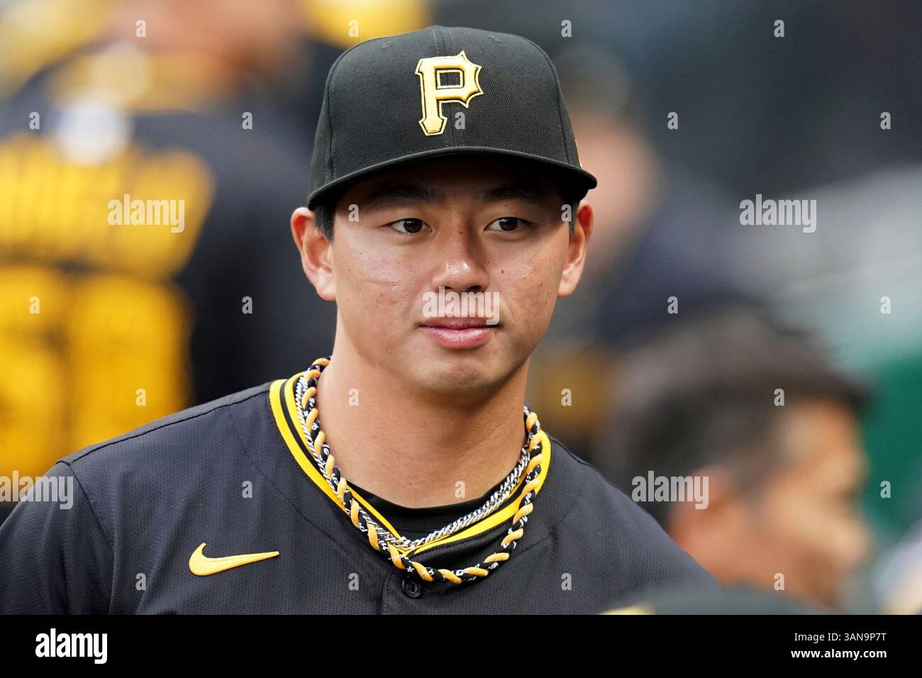 Pittsburgh Pirates shortstop Tsung-Che Cheng stands in the dugout ...