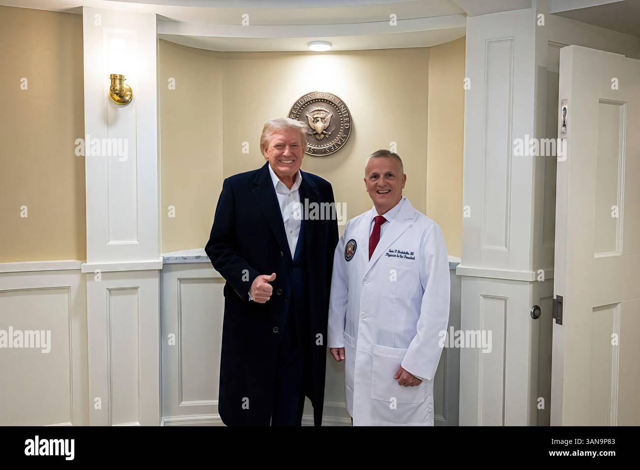 President Donald Trump visits Walter Reed National Military Medical ...