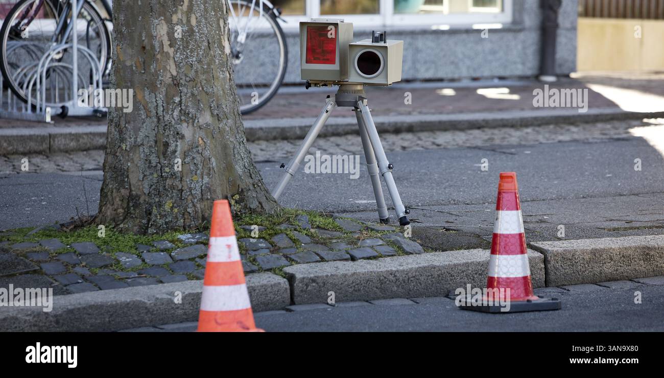 Radar measuring device device on a tripod at the edge of the pavement ...