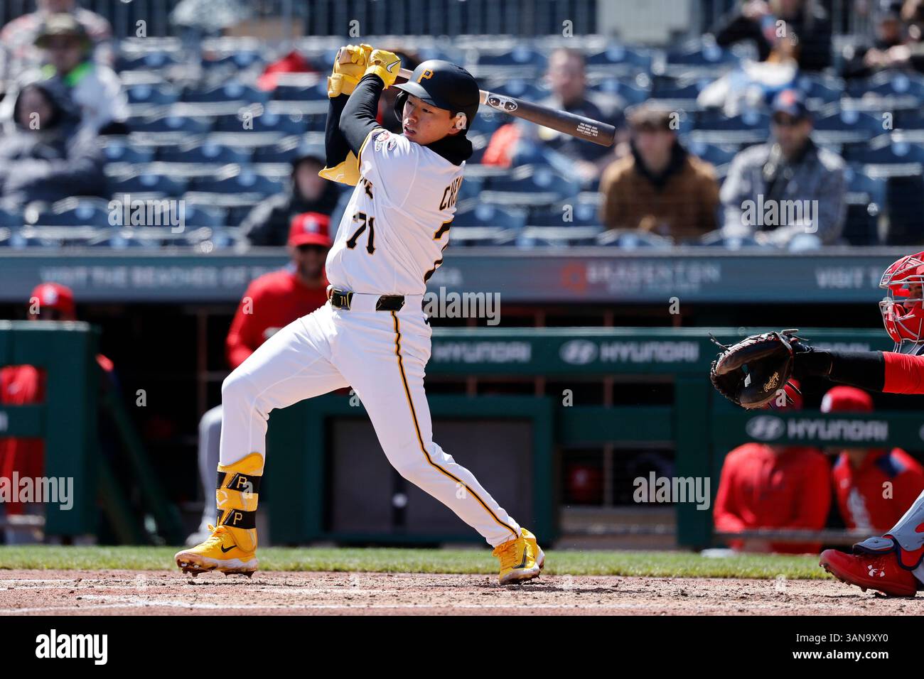 PITTSBURGH, PA - APRIL 09: Pittsburgh Pirates shortstop Tsung-Che Cheng ...
