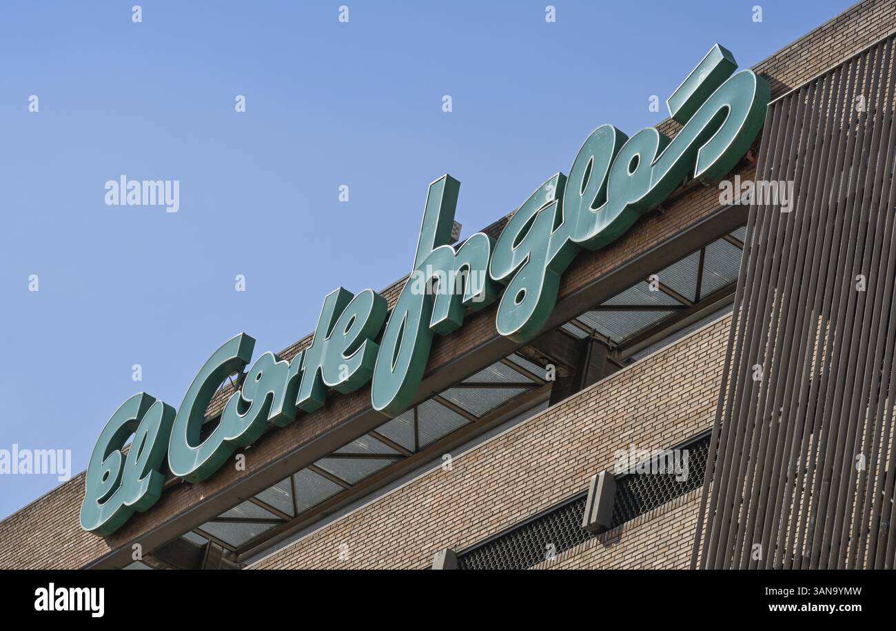 El corte ingles madrid logo hi-res stock photography and images - Alamy