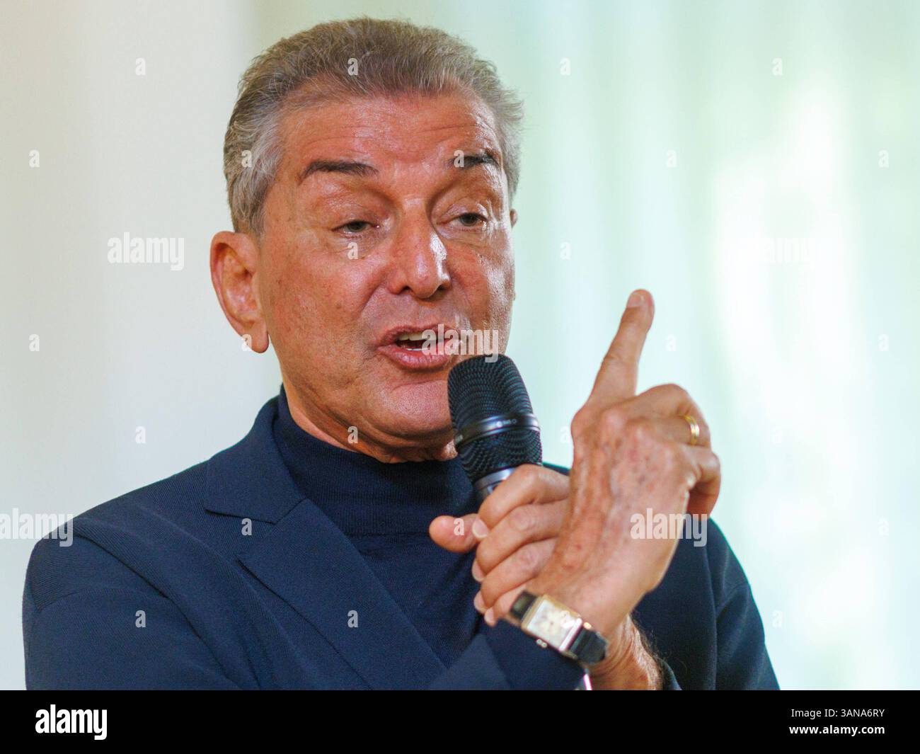 A und e einheit hi-res stock photography and images - Alamy