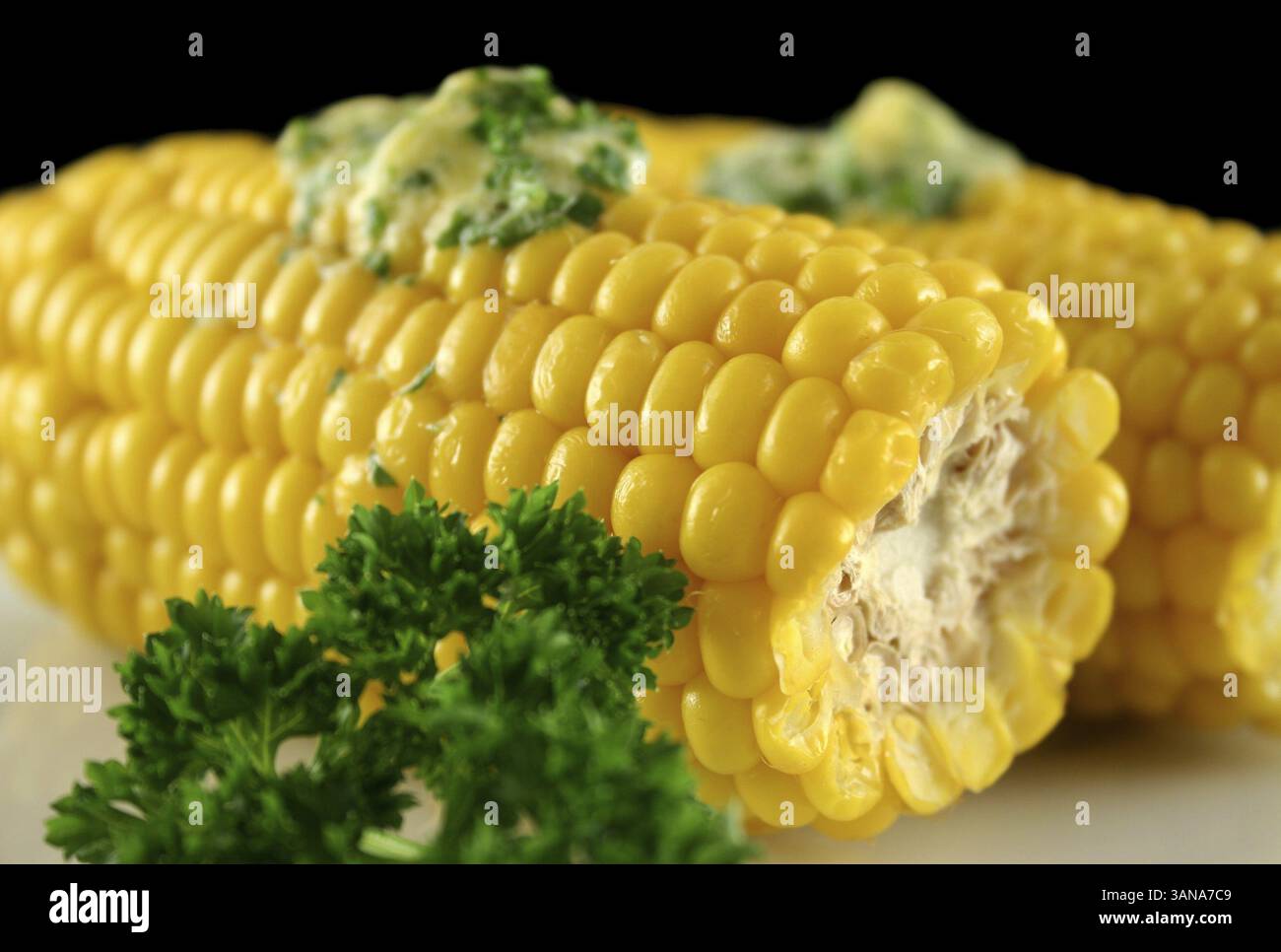 Serving corn on cob hi-res stock photography and images - Alamy