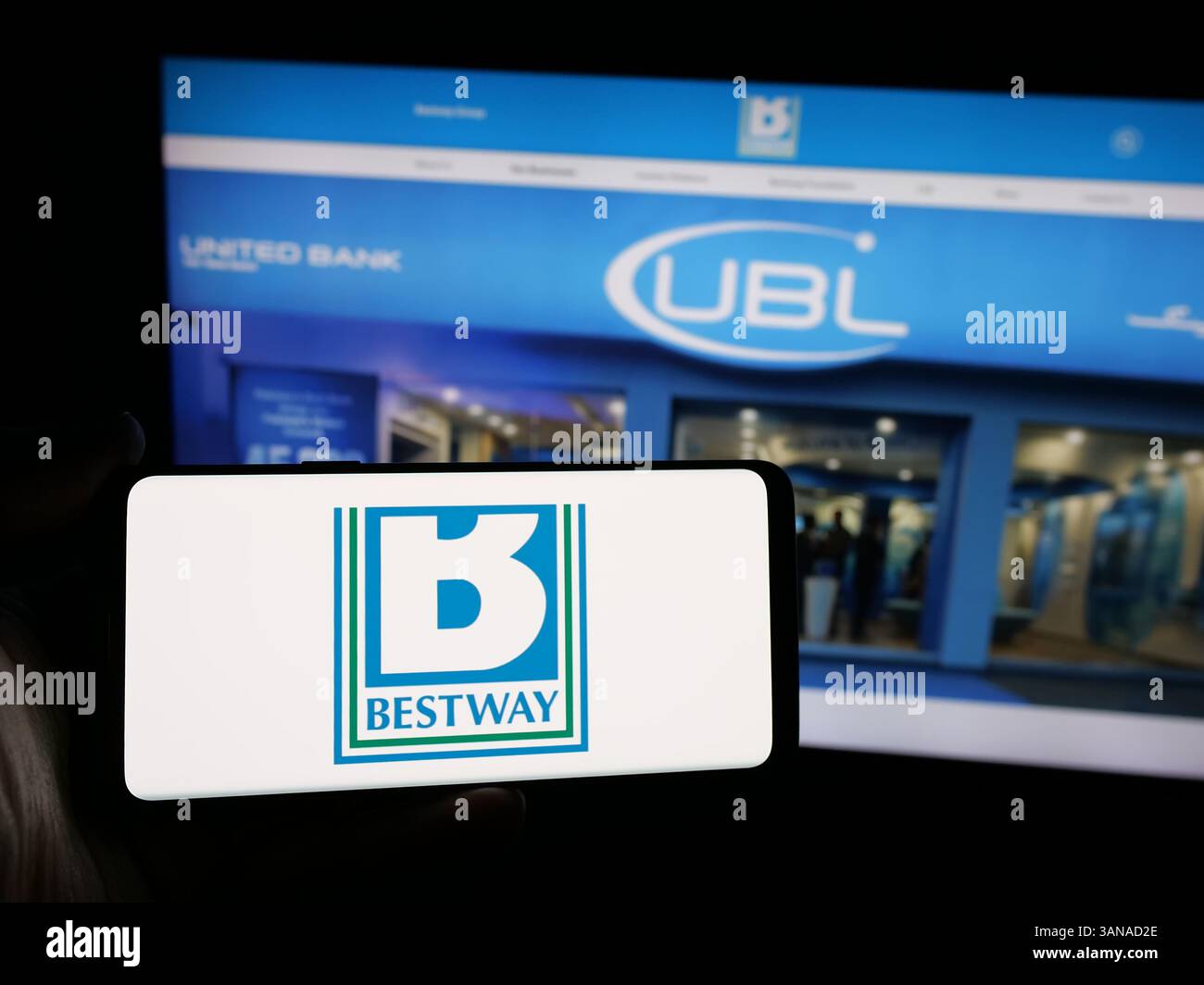 Bestway logo hi-res stock photography and images - Alamy