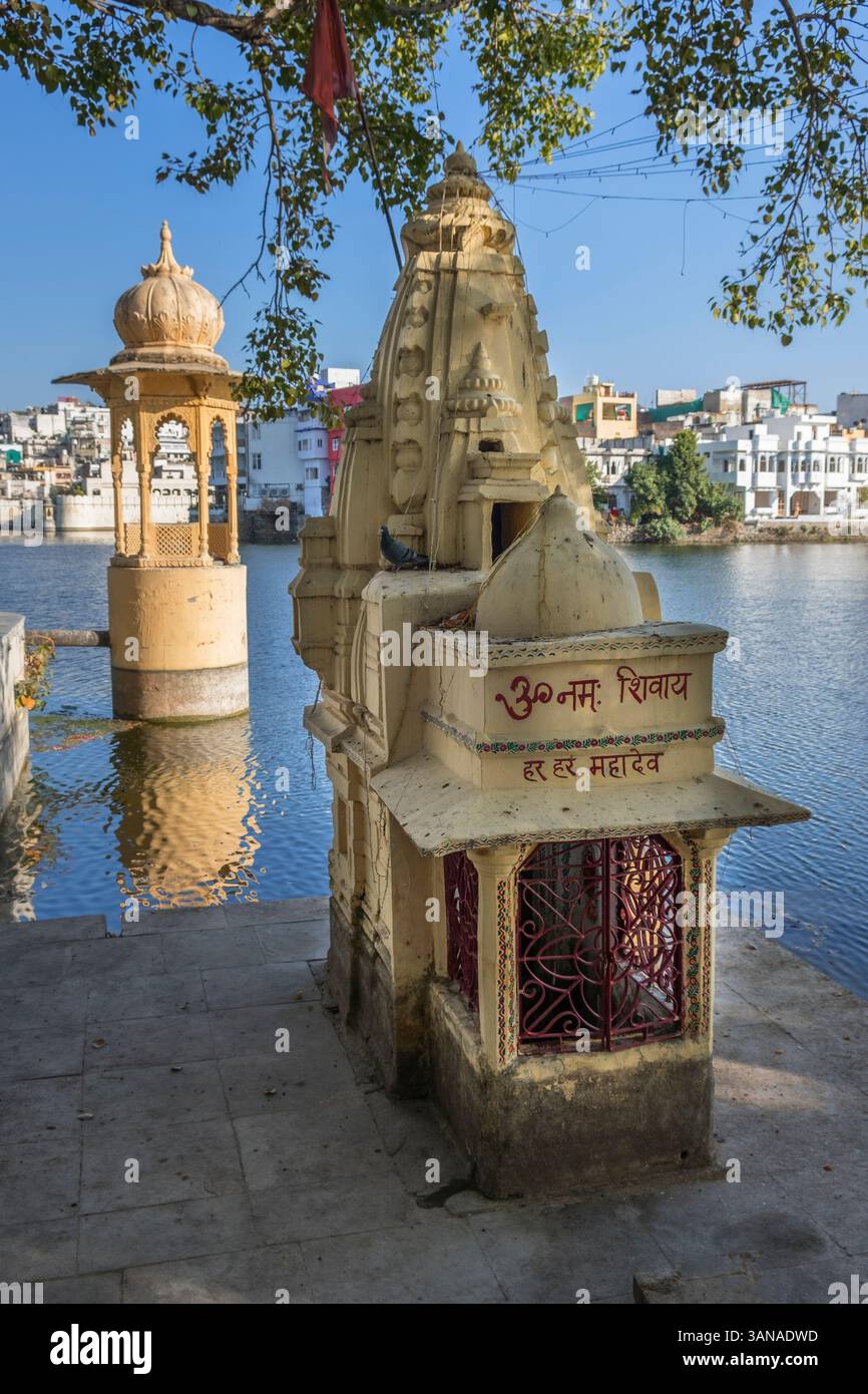 Parshu Ghat Hindu shrine Lake Pichola Udaipur Rajasthan India Stock ...