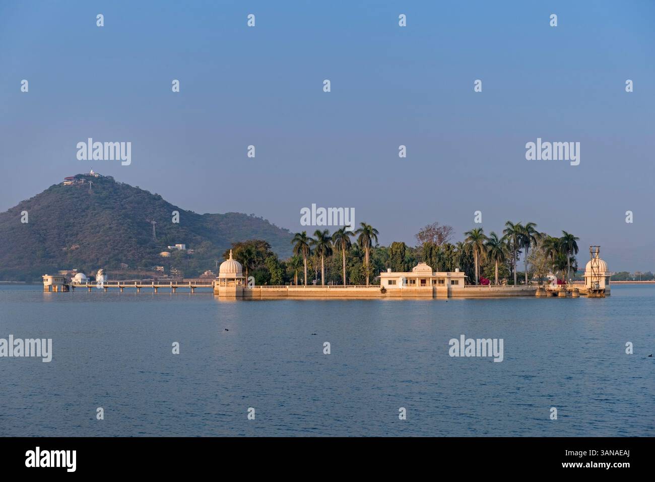 Fateh Sagar Lake and Nehru Garden Island Udaipur Rajasthan India Stock ...