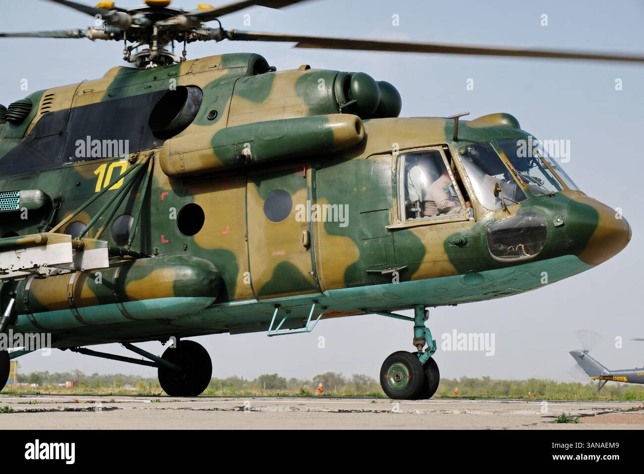 Helicopter flights. Military exercises Stock Photo - Alamy