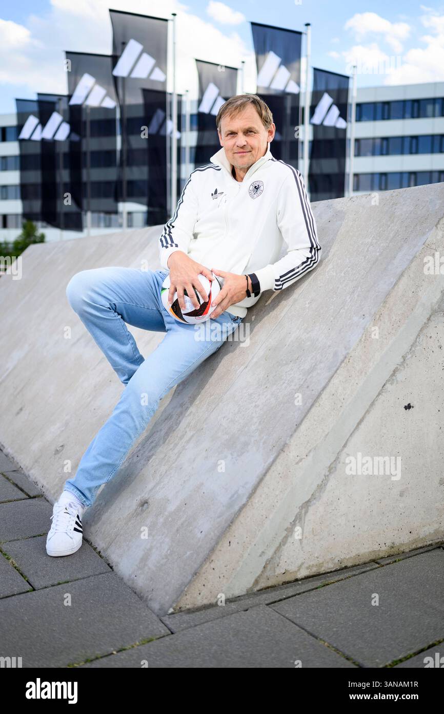 Adidas CEO Bjørn Gulden 10.06.2024 Herzogenaurach Besuch des DFB Camps ...