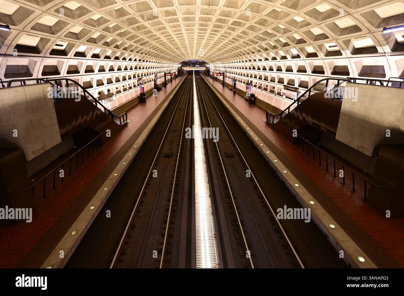 Pentagon Metro Station in Washington DC Stock Photo - Alamy
