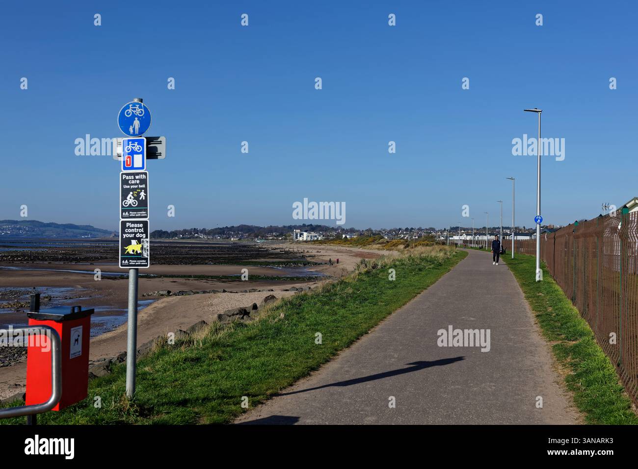 The Coastal Footpath and Cycleway at Monifieth near to the Tayview ...