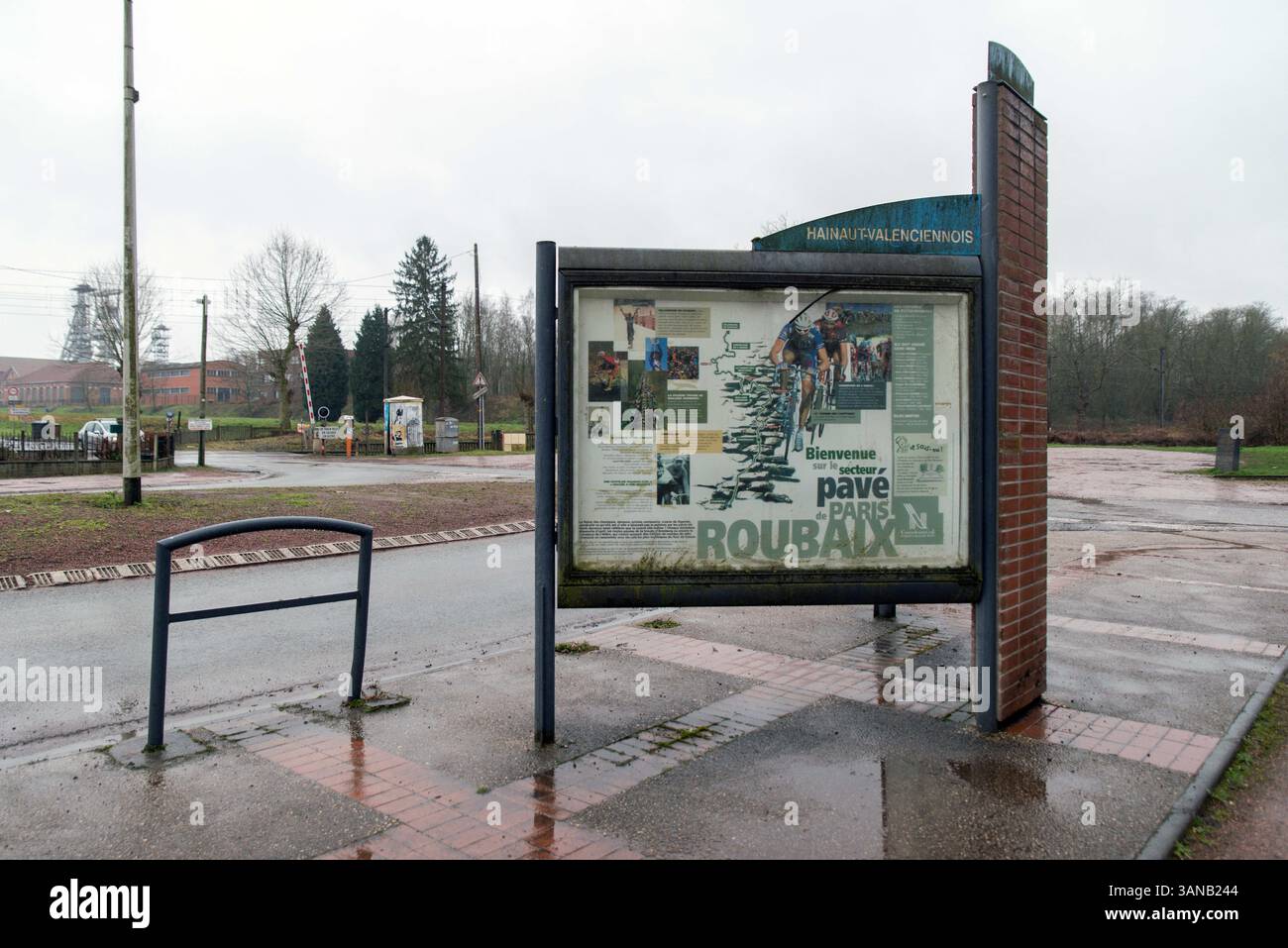Wallers Arenberg, France. 10th Feb, 2022. The trouée, or “Drève des ...