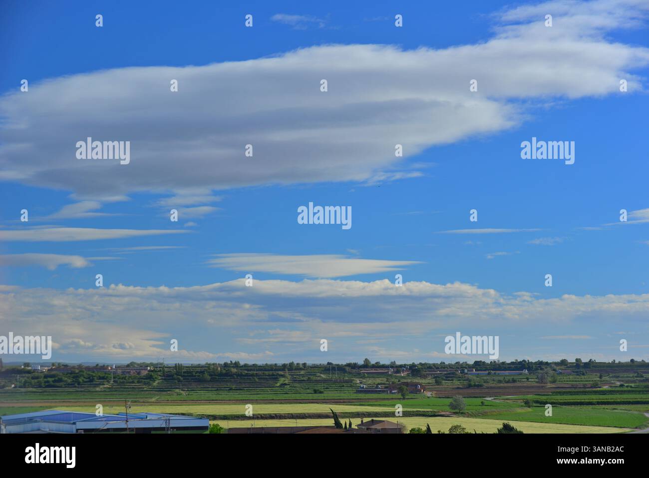 Stratus cumulus hi-res stock photography and images - Alamy