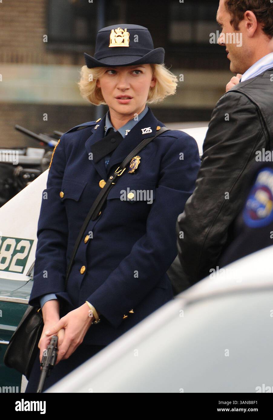 October 16 2008, New York City Actors Gretchen Mol and Jason O'Mara on ...