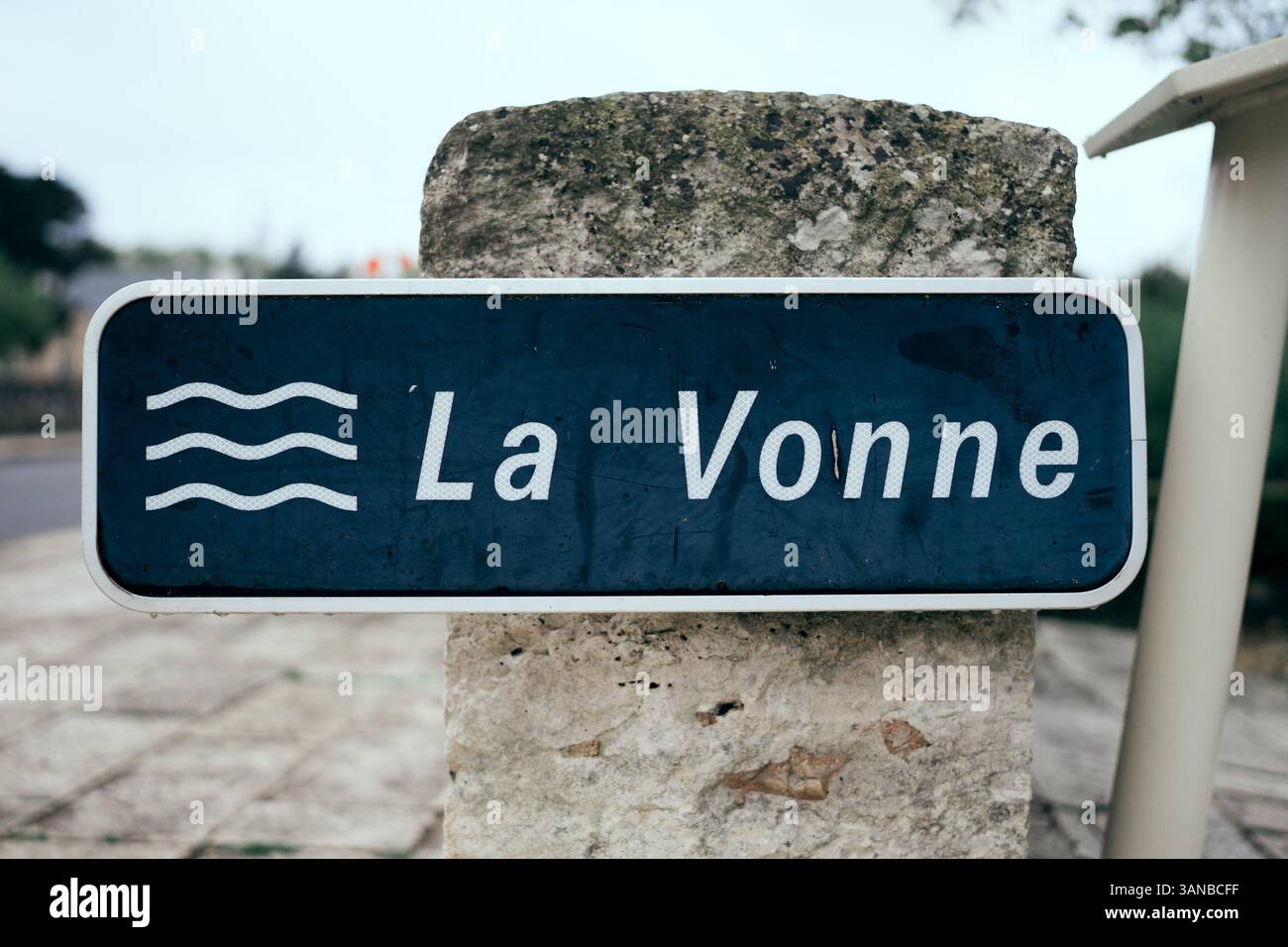 Vivonne, France. 15th Apr, 2025. This photograph shows a view of the ...