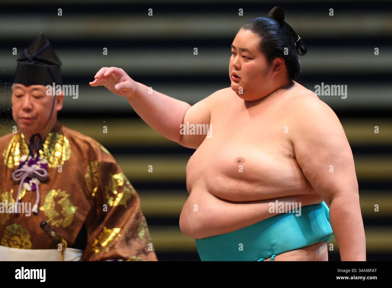 Tokyo, Japan. 15th Apr, 2025. Kotozakura Sumo : Jonan Ota Sumo ...