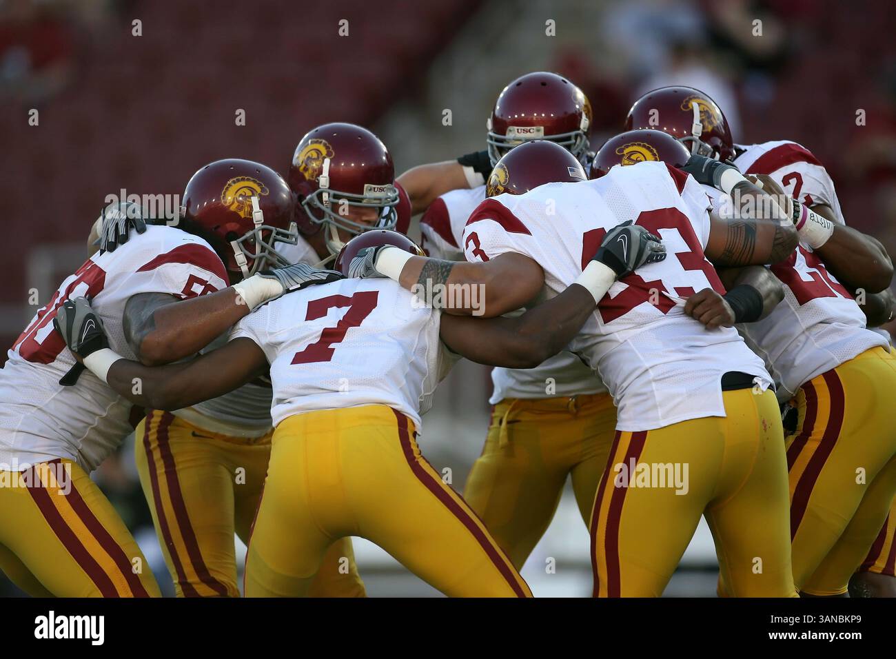 Stanford football players huddle hi-res stock photography and images ...