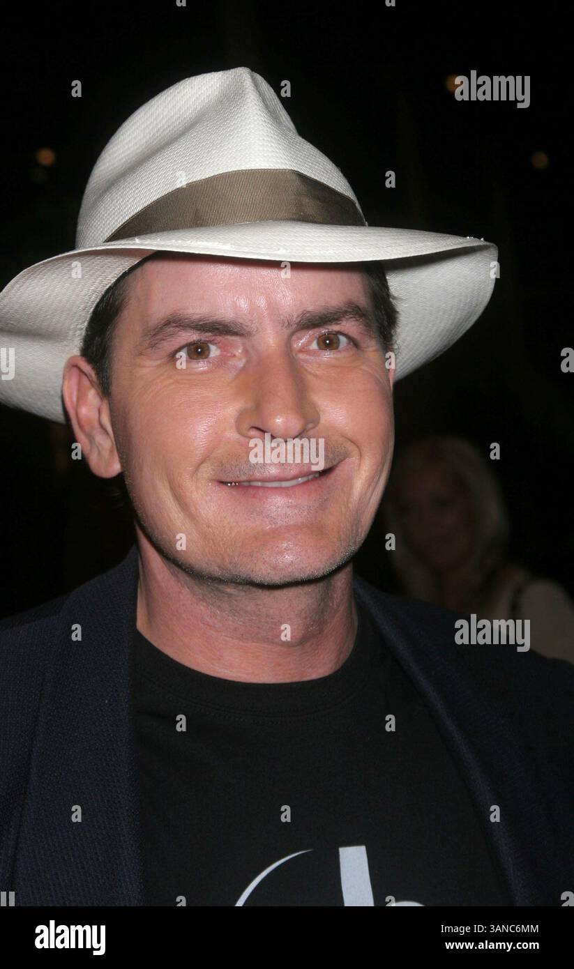 Oct 25, 2008 - Las Vegas, Nevada, USA - Actor CHARLIE SHEEN hosting an ...