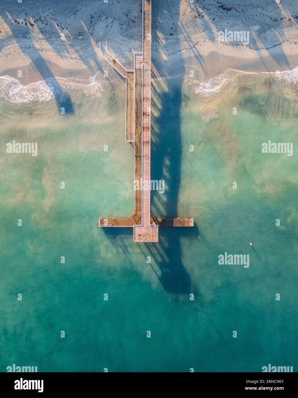 Aerial view of coogee beach and coogee jetty with clear turquoise water ...