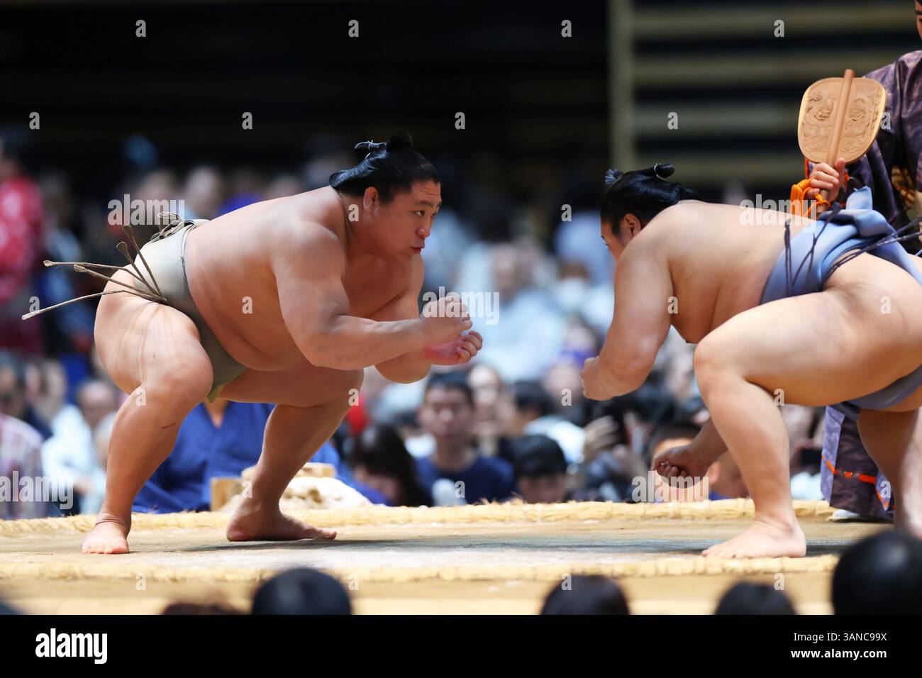 Tokyo, Japan. 15th Apr, 2025. Wakatakakage Sumo : Jonan Ota Sumo ...