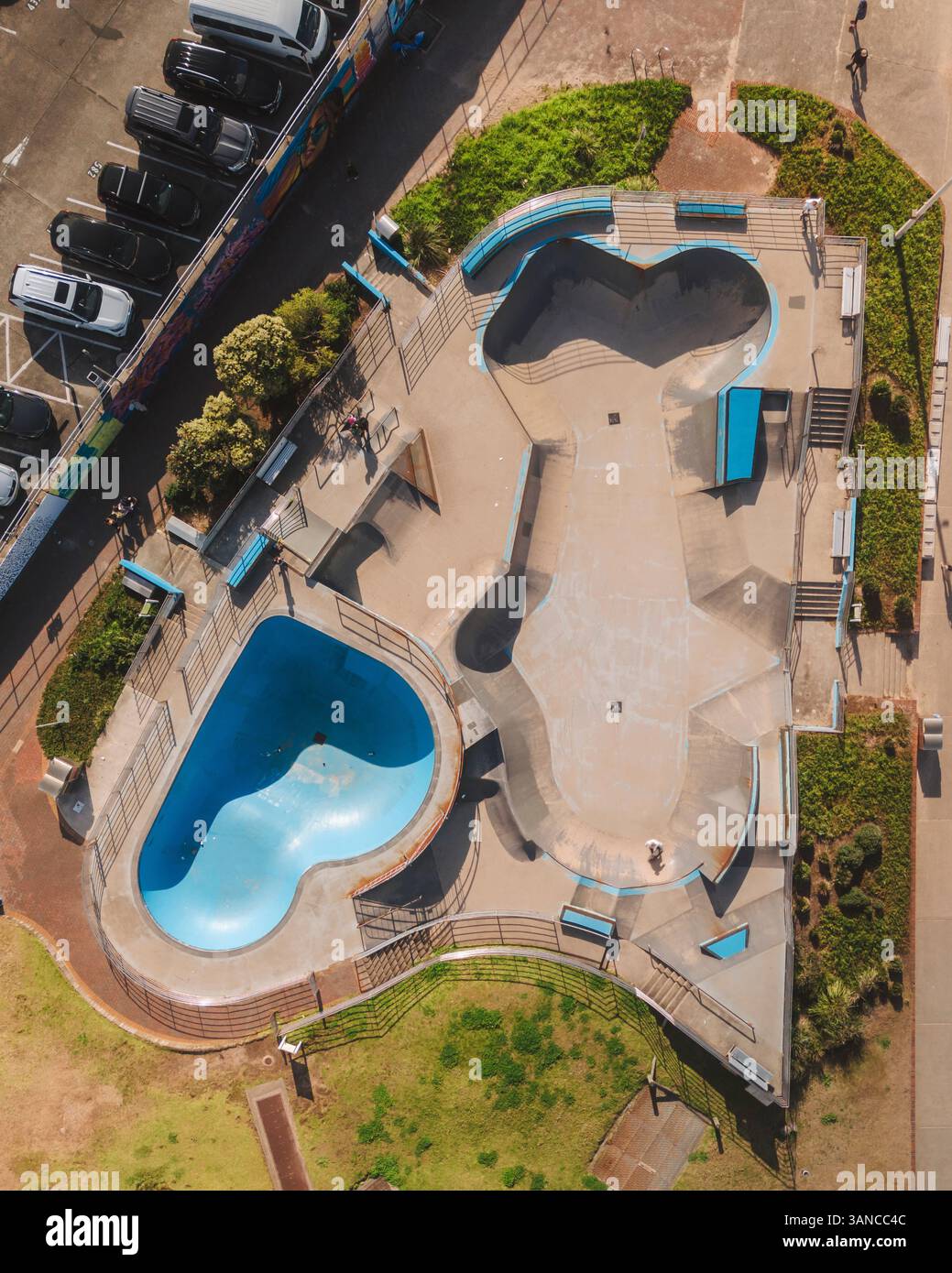 Beautiful bondi beach colorful hi-res stock photography and images - Alamy