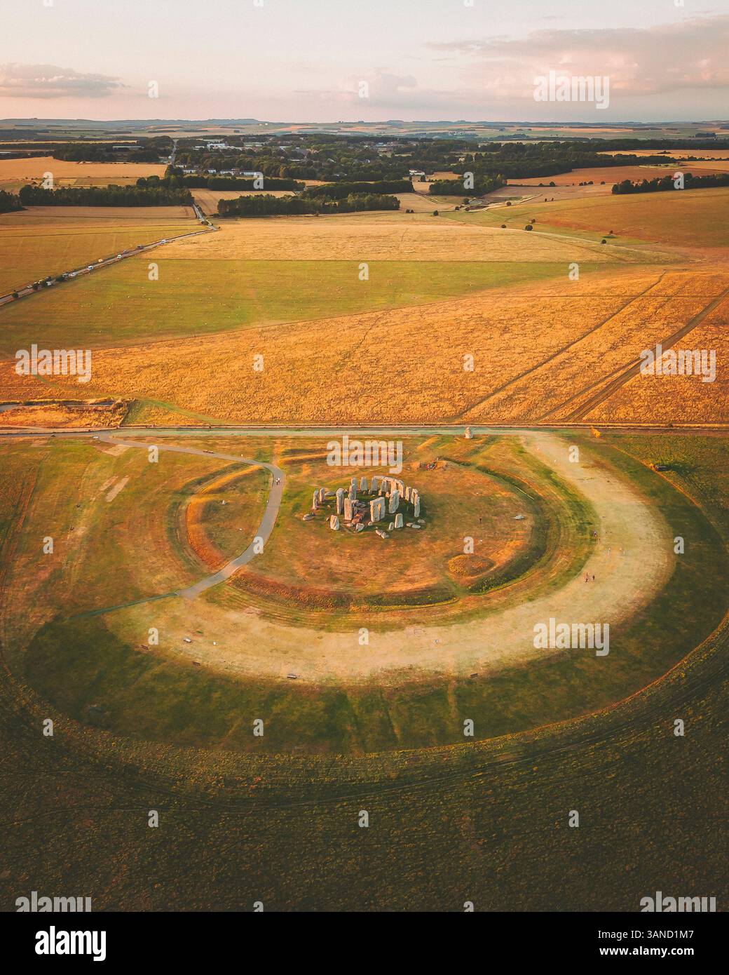 Stonehenge aerial hi-res stock photography and images - Alamy