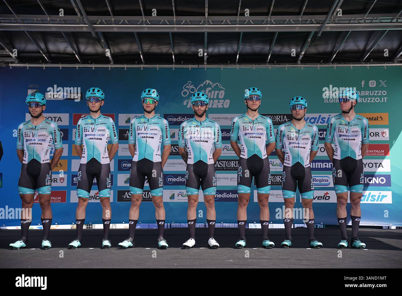 Scerni, Italia. 15th Apr, 2025. during the Giro d'Abruzzo, stage 1 from ...