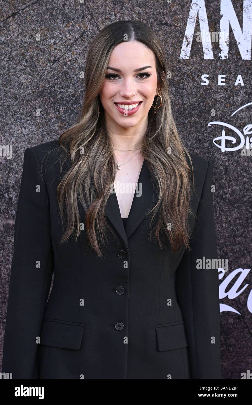 Carly King bei der Premiere der 2. Staffel der Disney Serie Andor im El ...