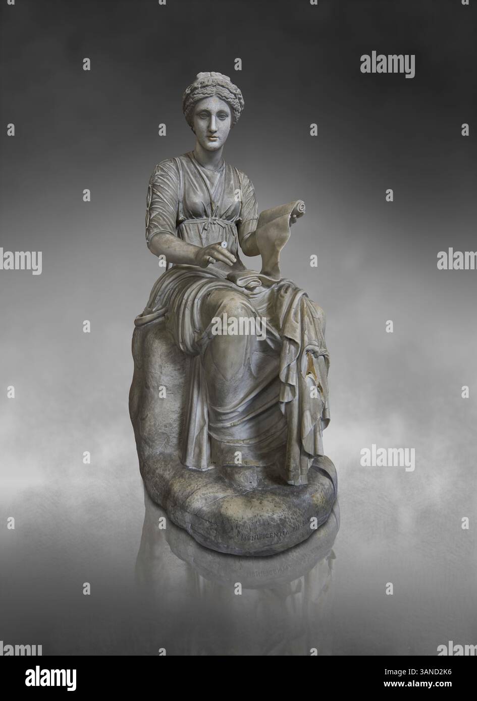 Roman clio goddess statue hi-res stock photography and images - Alamy