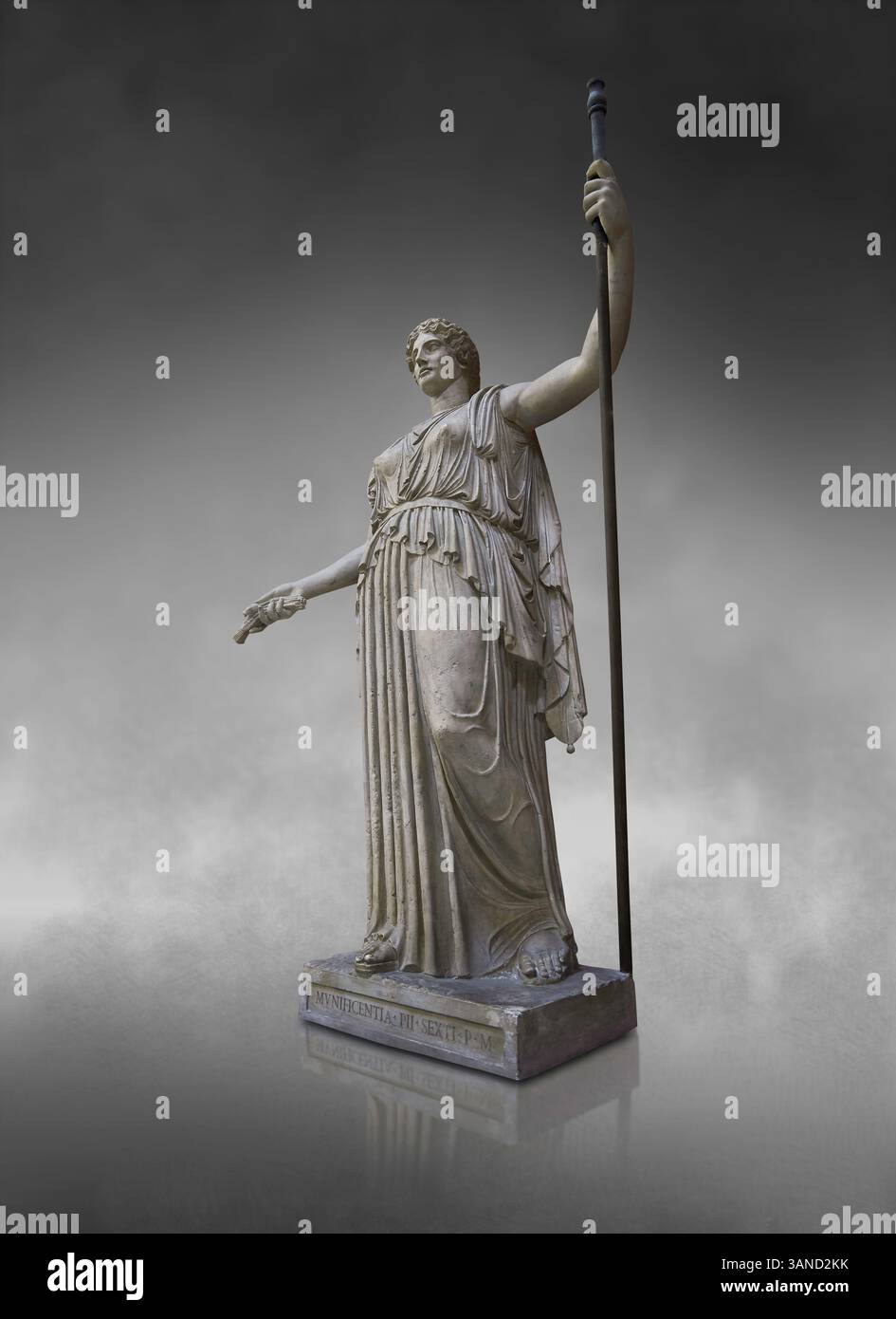 Roman statue of the goddess Ceres . 2nd Cent AD Roman copy of an ...