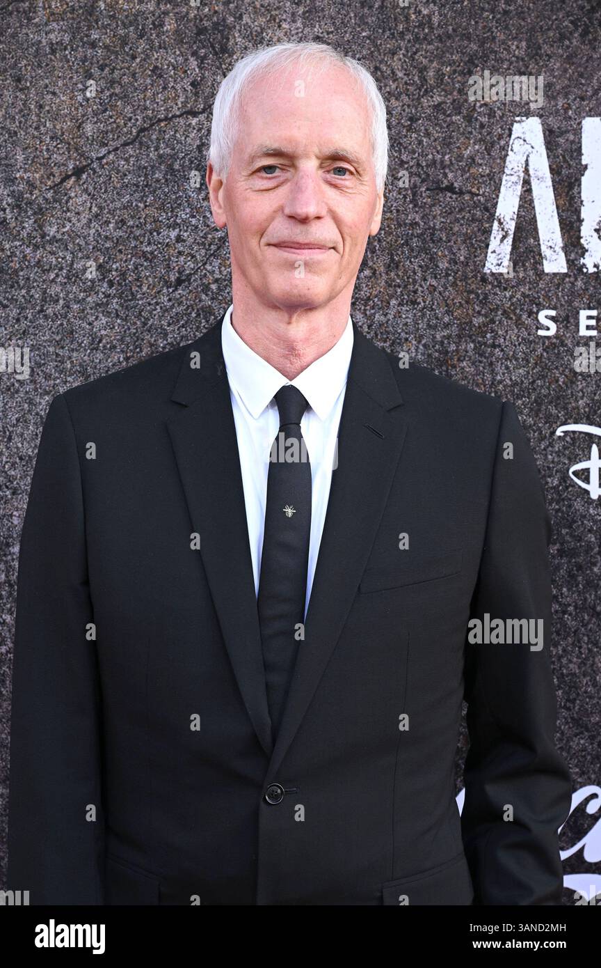 Dan Gilroy bei der Premiere der 2. Staffel der Disney Serie Andor im El ...