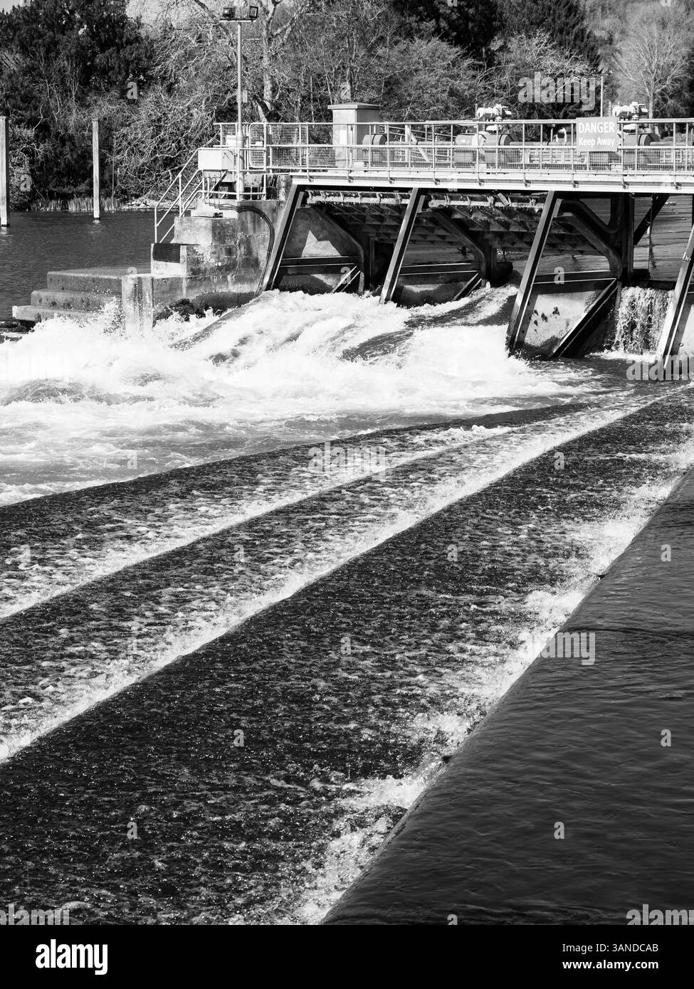Weir henley Black and White Stock Photos & Images - Alamy