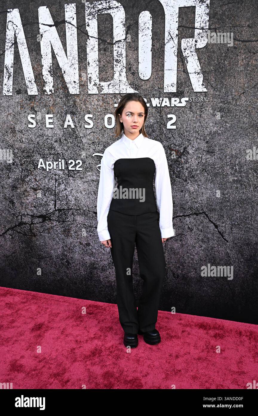 Ryan Kiera Armstrong bei der Premiere der 2. Staffel der Disney+ Serie ...