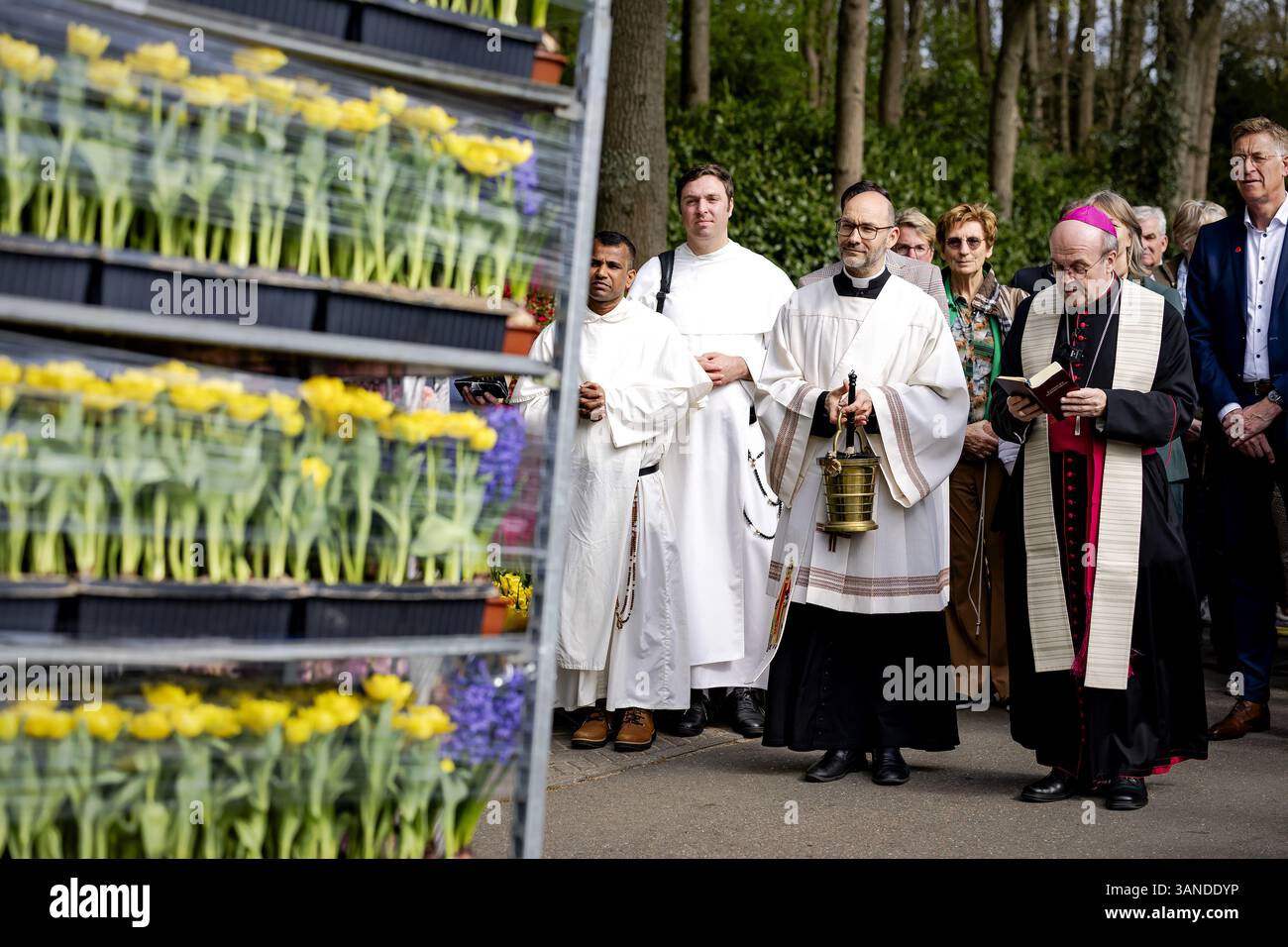 LISSE - Bishop of Rotterdam Hans van den Hende blesses flowers at ...