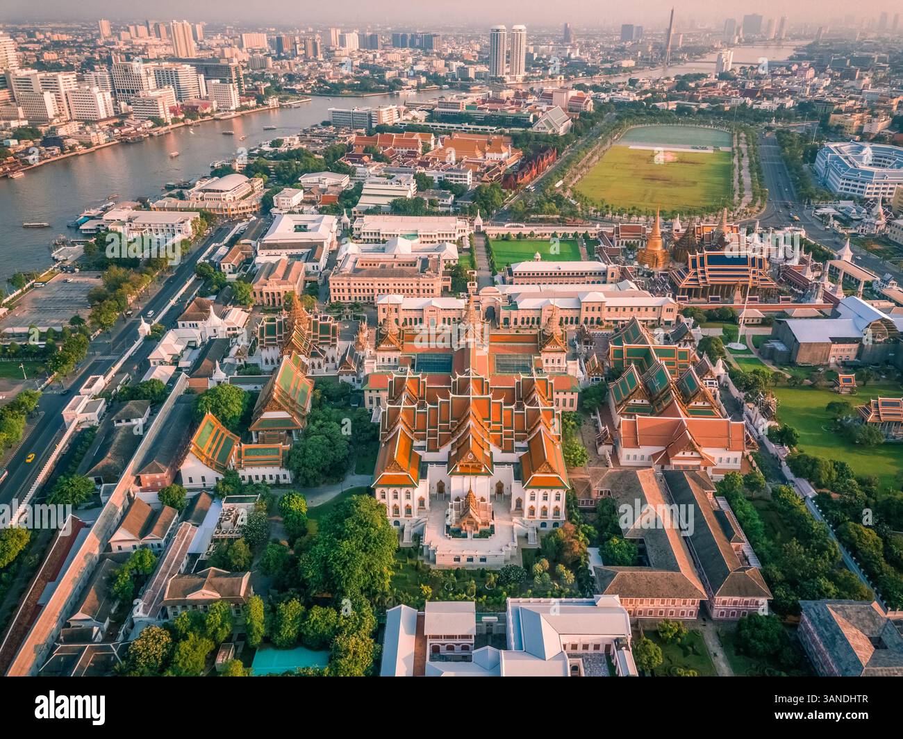 aerial-view-of-the-grand-palace-with-the-chao-phraya-river-in-the
