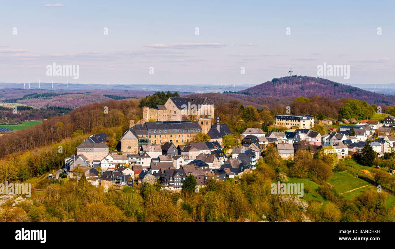 the historic german village and castle of hohensolms Stock Photo - Alamy