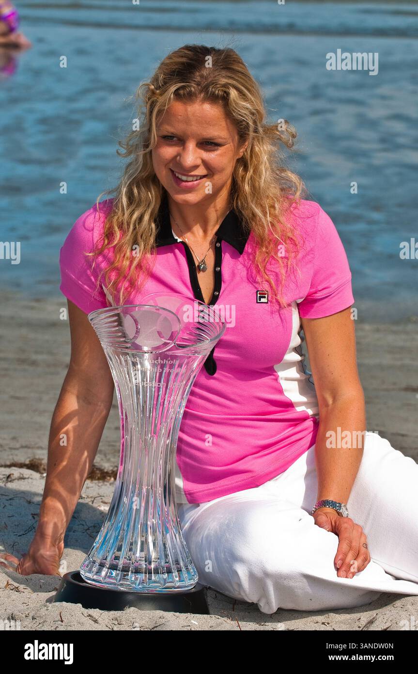 April 3,2010 Kim Clijsters (BEL) WTA Singles Final winner enjoyes the beach after the win at the ...