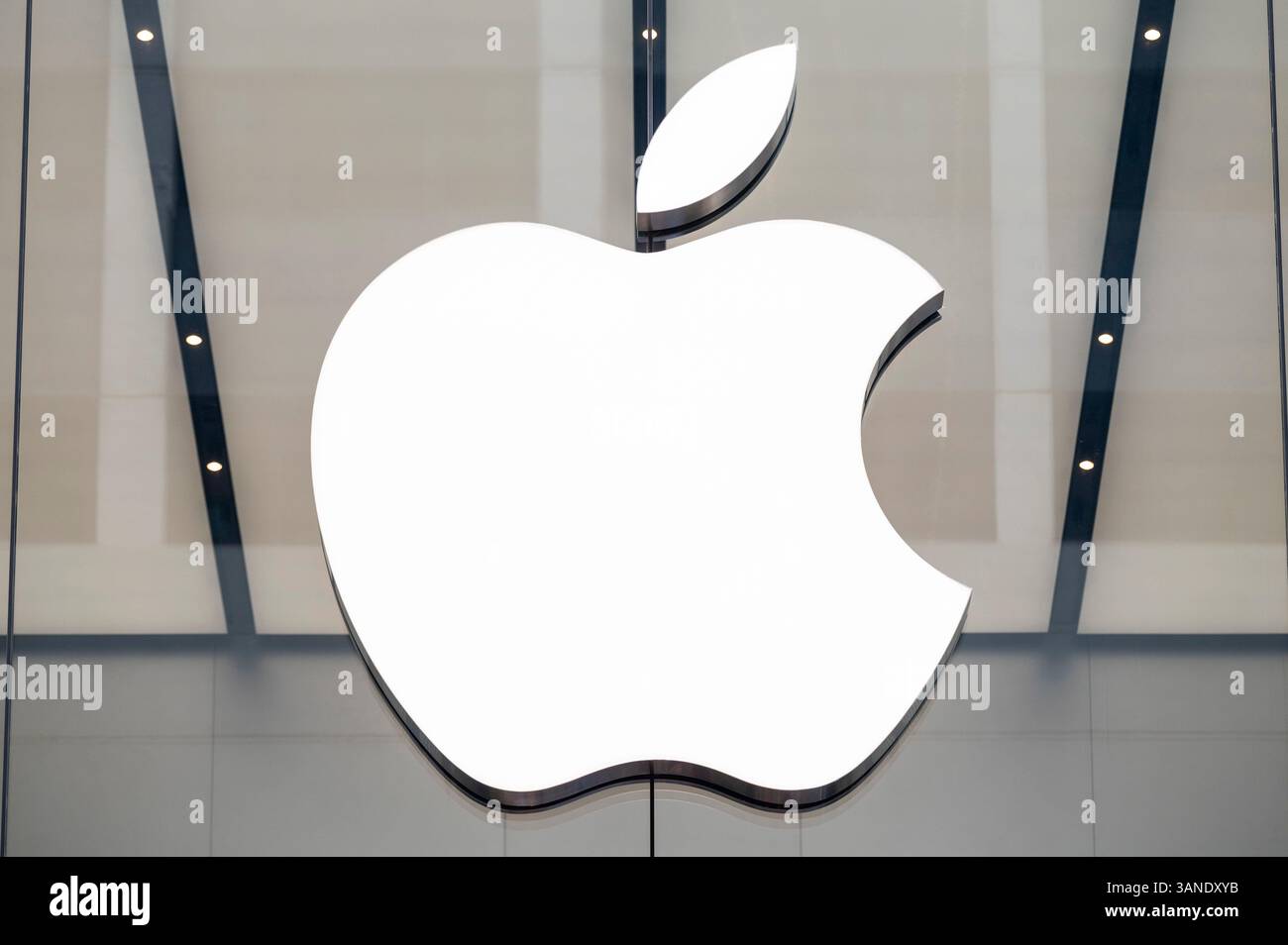 China. 14th Apr, 2025. American multinational technology company Apple ...