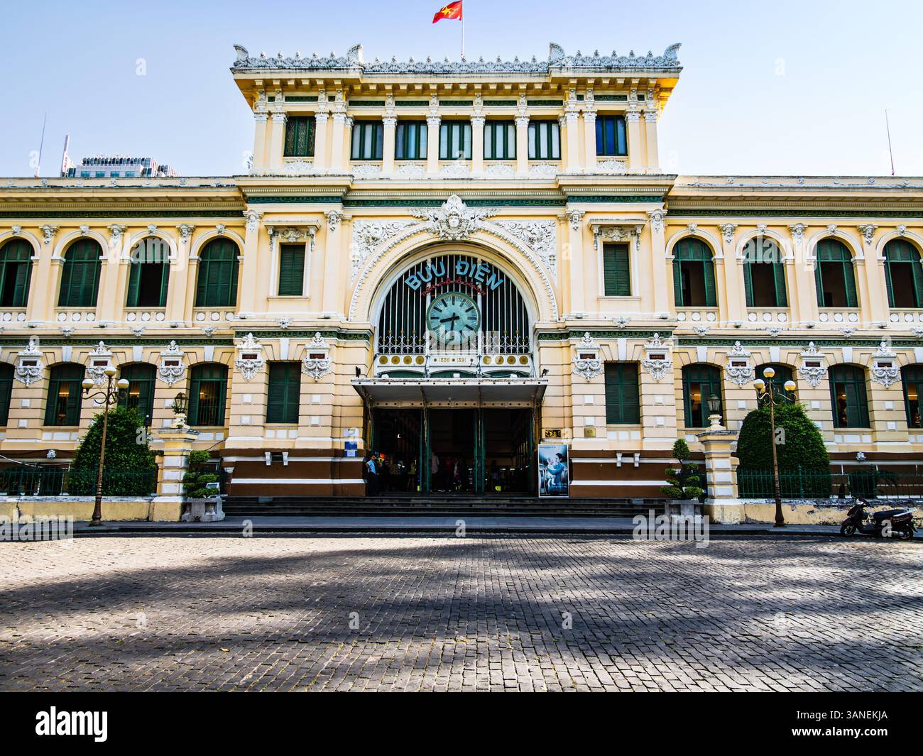 The Buu Dien Saigon Central Post Office 2, Ho Chi Minh City, Vietnam ...