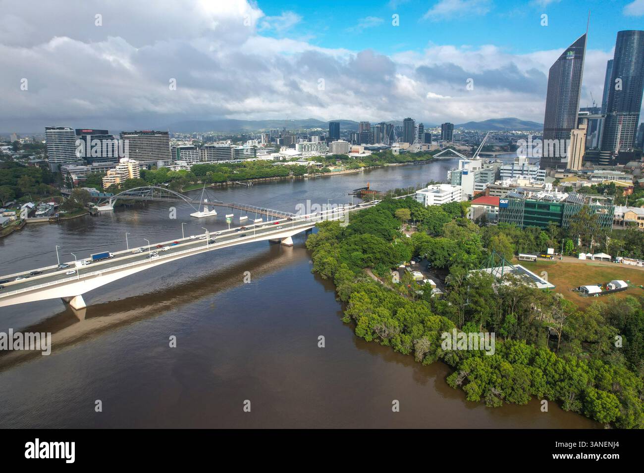 Aerial view of cityscape featuring Brisbane River, Captain Cook Bridge ...