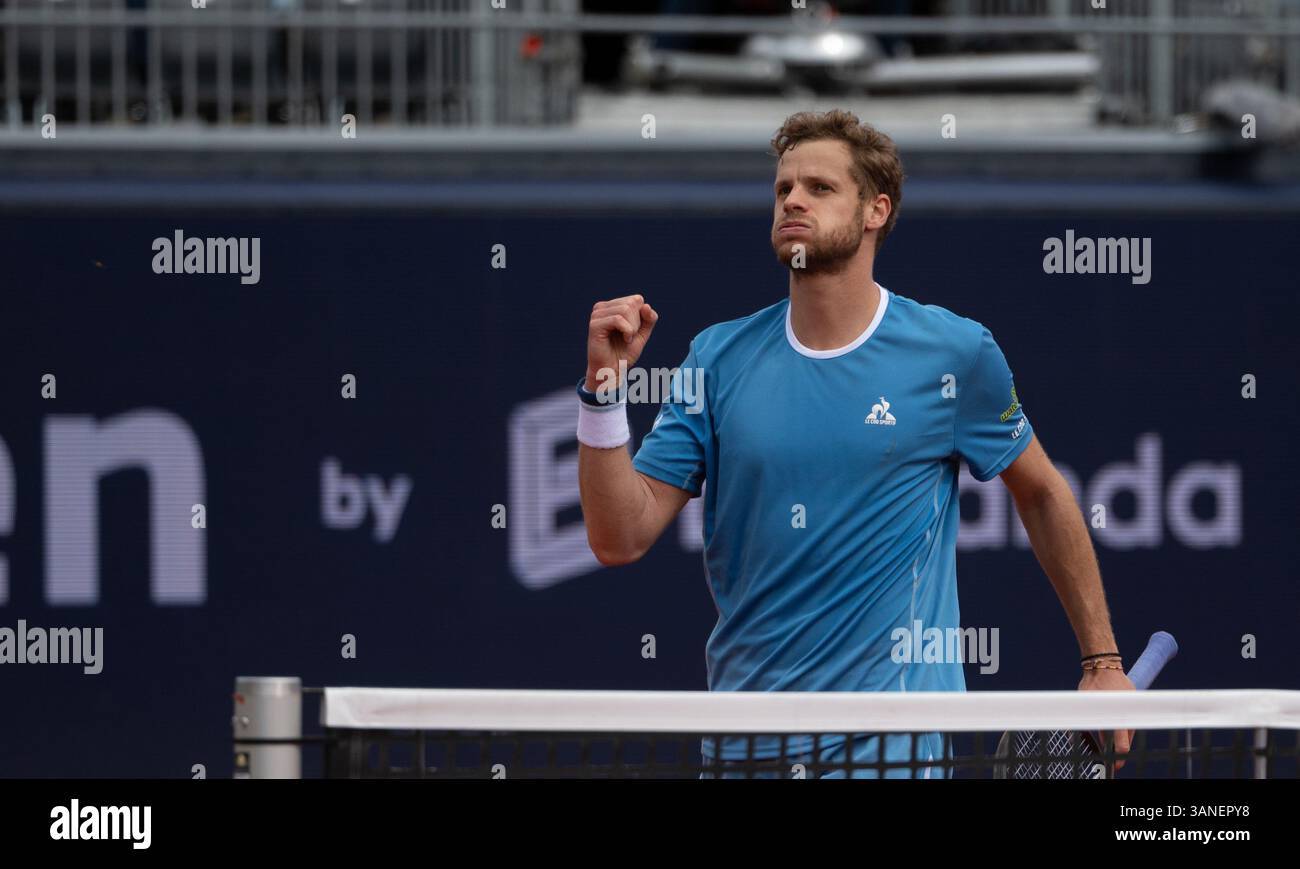 15 April 2025, Bavaria, Munich: Tennis: ATP Tour - Munich, Singles, Men, 1st round. Hanfmann ...