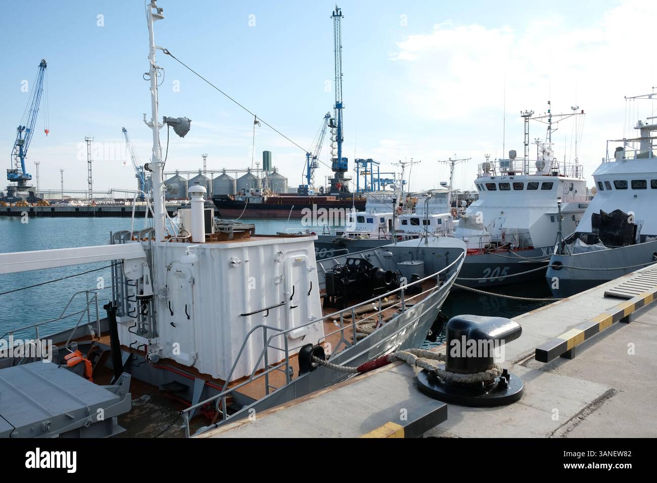 Ships of the Navy. Preparation for military exercises Stock Photo - Alamy
