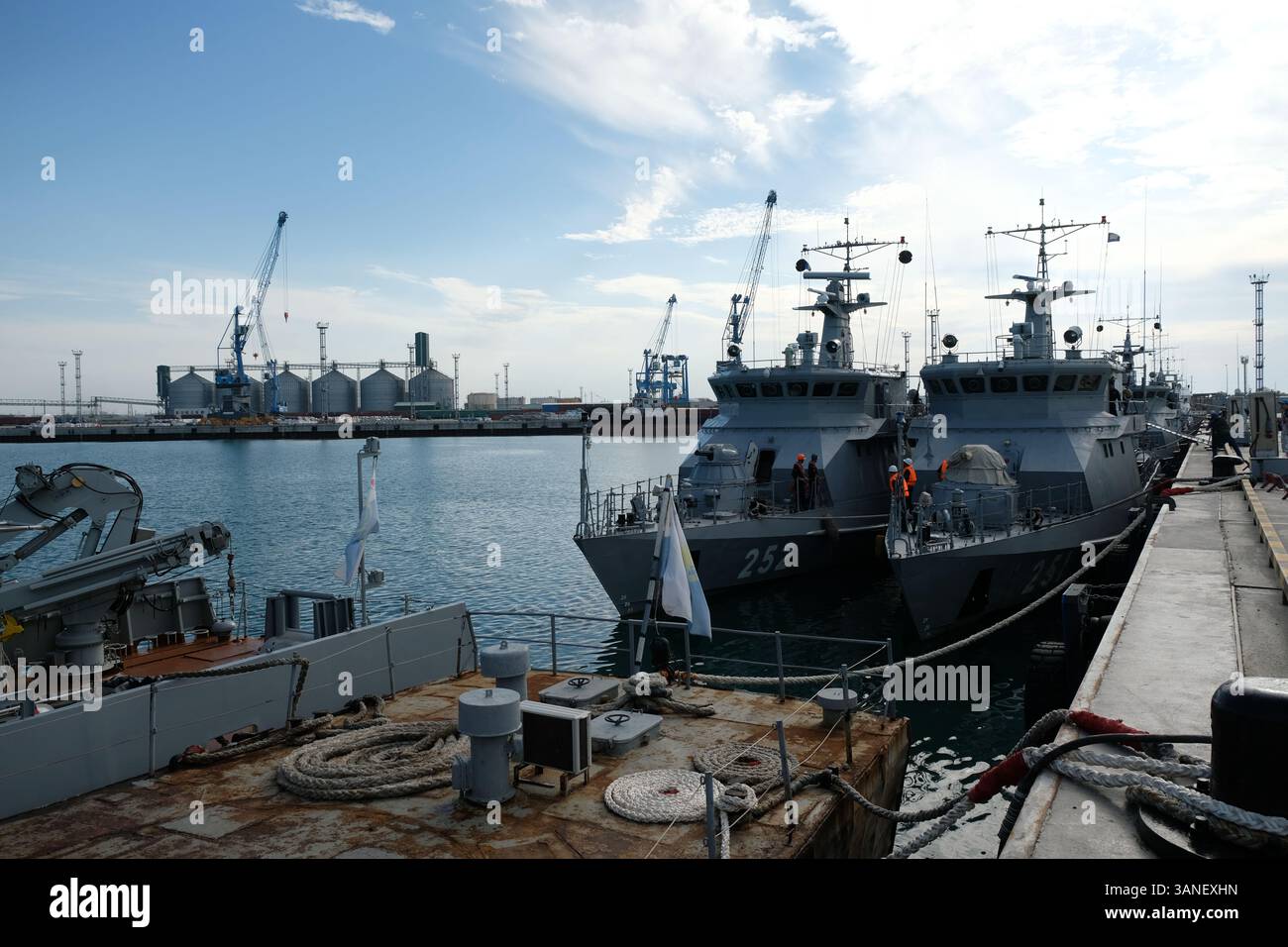 Ships of the Navy. Preparation for military exercises Stock Photo - Alamy