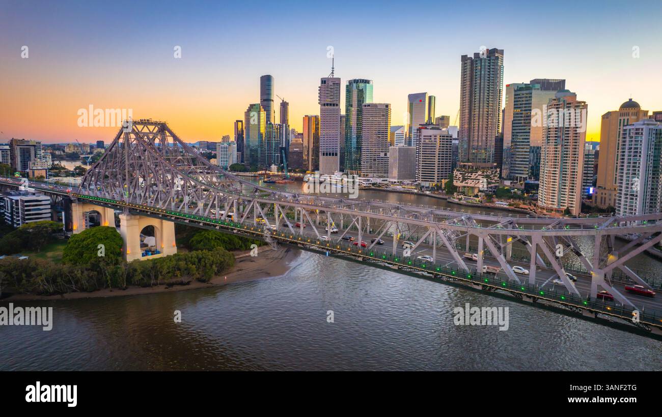 Aerial view of Brisbane City skyline with Story Bridge, Kangaroo Point ...