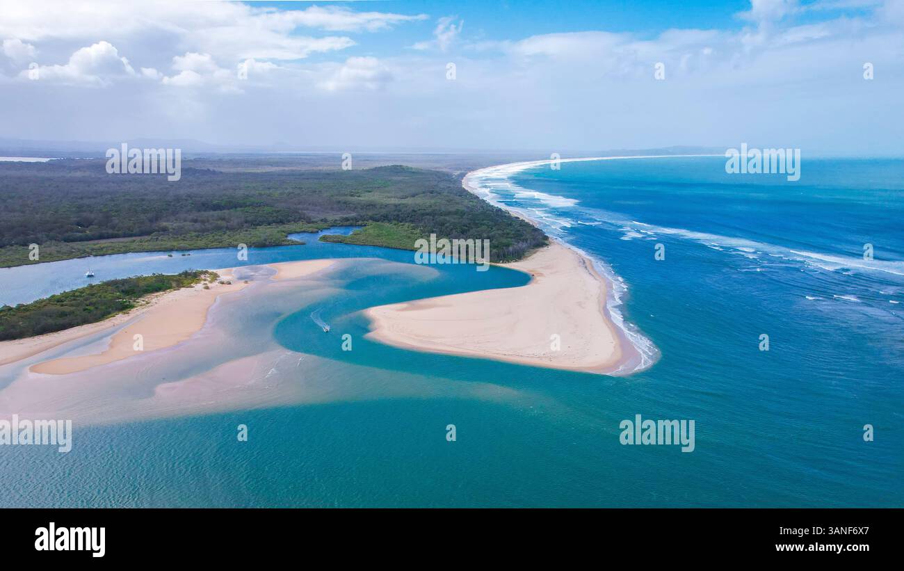 Aerial view of beautiful beach and coast at Noosa Spit, Noosa North ...