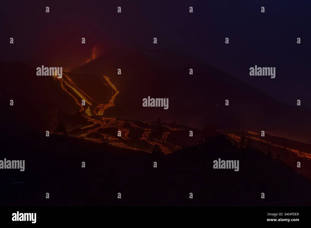 Aerial top down view of lava floating down the Volcan Cumbre Vieja at ...