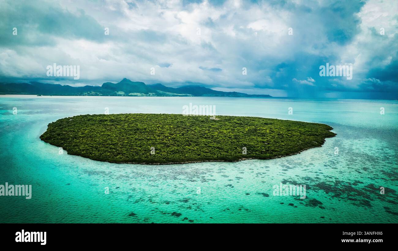 Aerial view ile aux aigrettes hi-res stock photography and images - Alamy