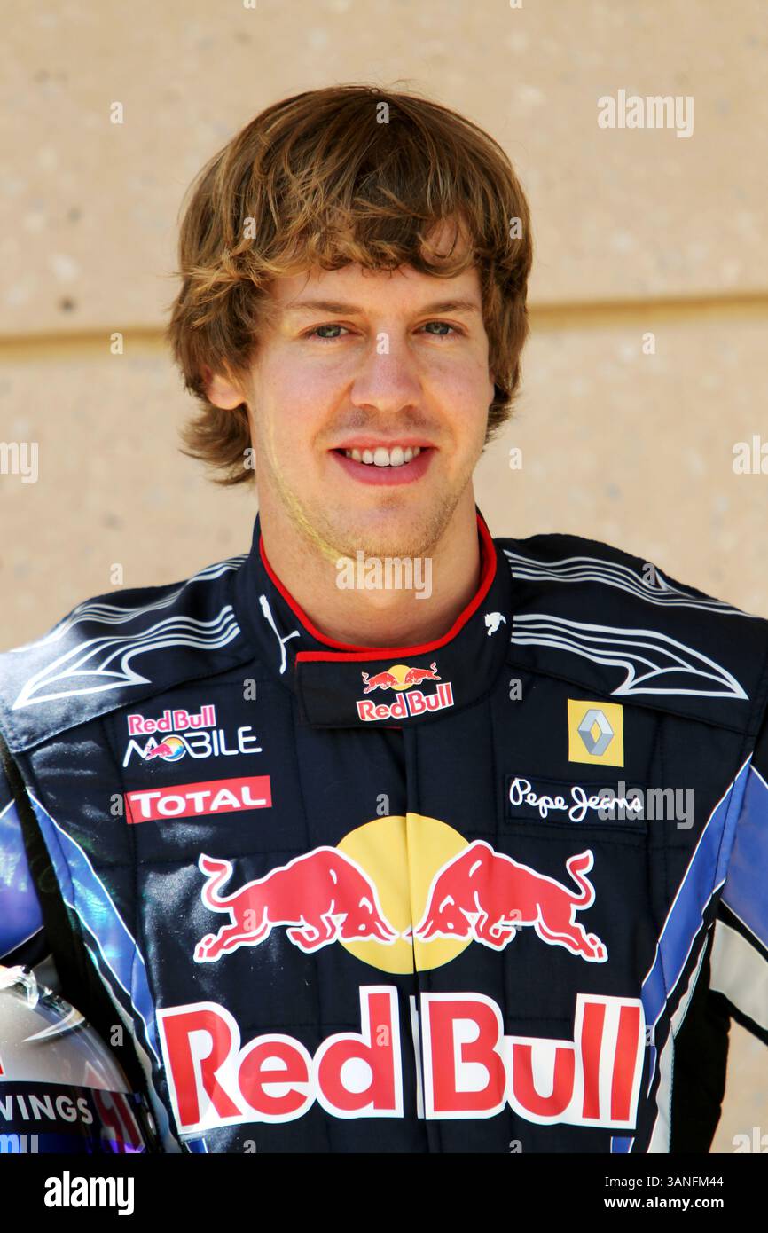 Sebastian vettel bahrain 2010 hi-res stock photography and images - Alamy