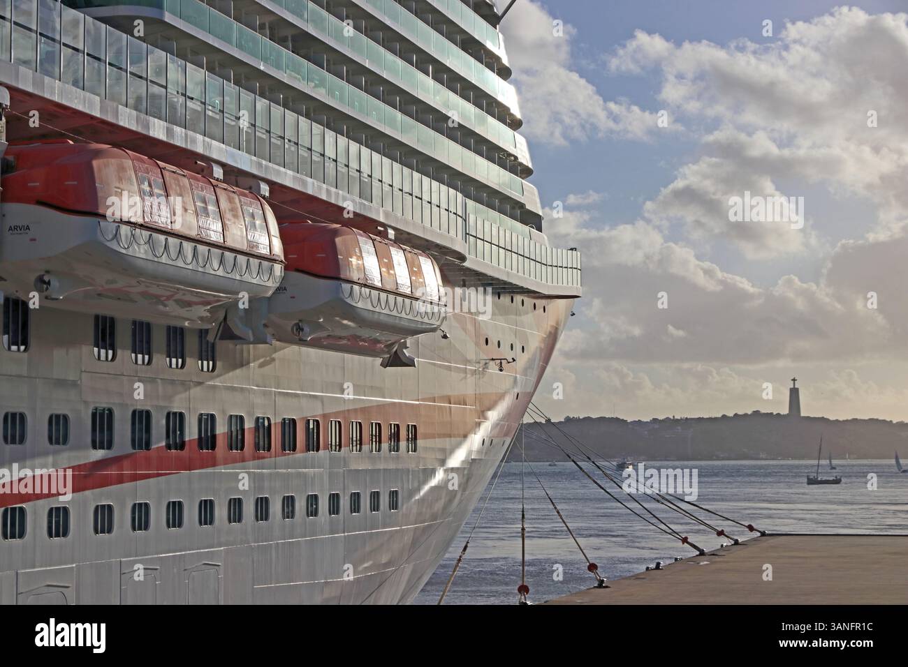 P and o arvia hi-res stock photography and images - Alamy
