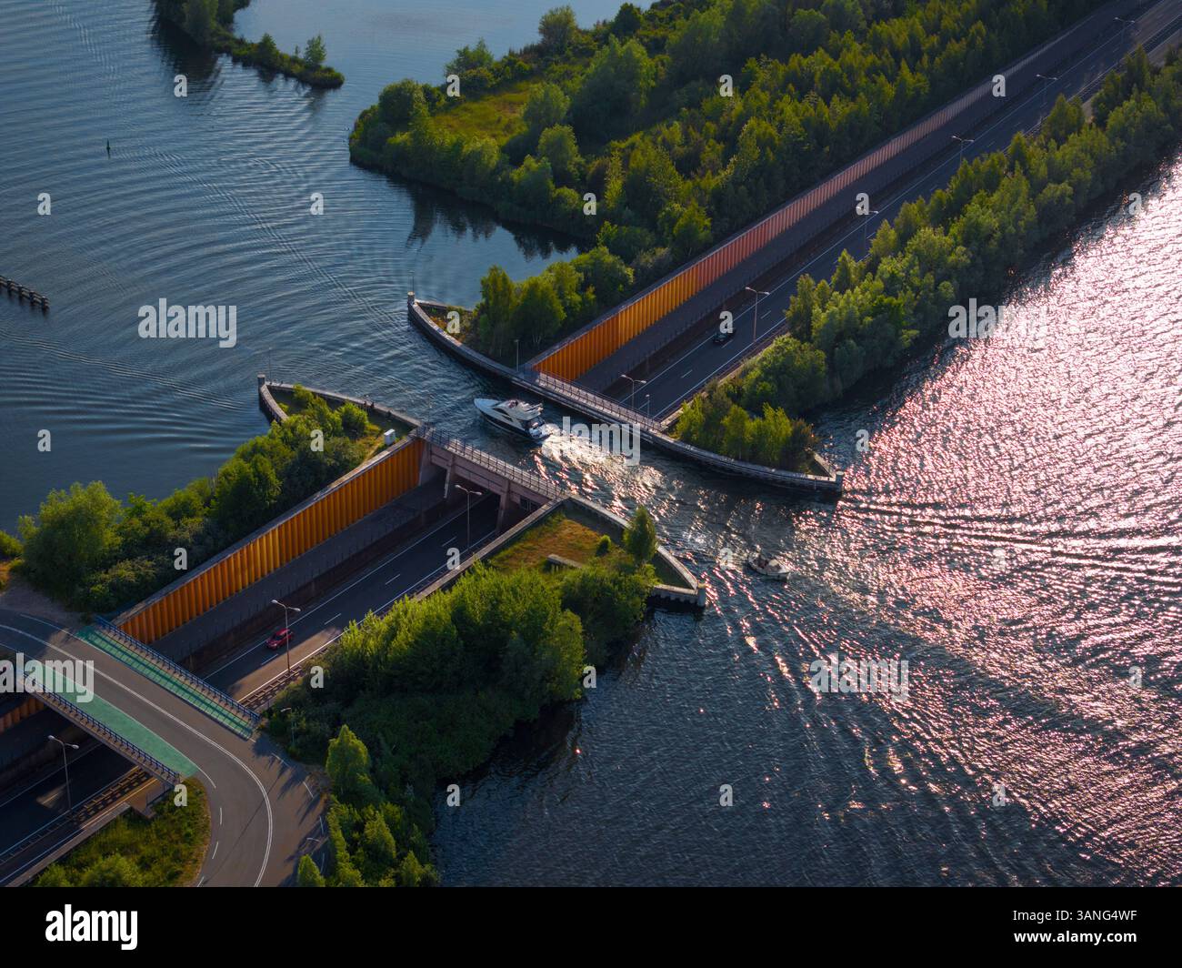 Aerial view beautiful aquaduct hi-res stock photography and images - Alamy