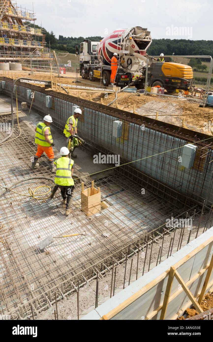 Conctere placement hi-res stock photography and images - Alamy